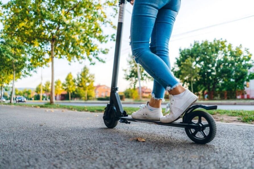 Best Slip-resistant Shoes for Electric Scooters Buying Guide